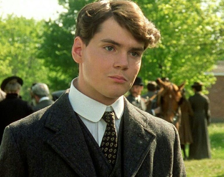 Jonathan Crombie - TheCelebrityCafe.com
