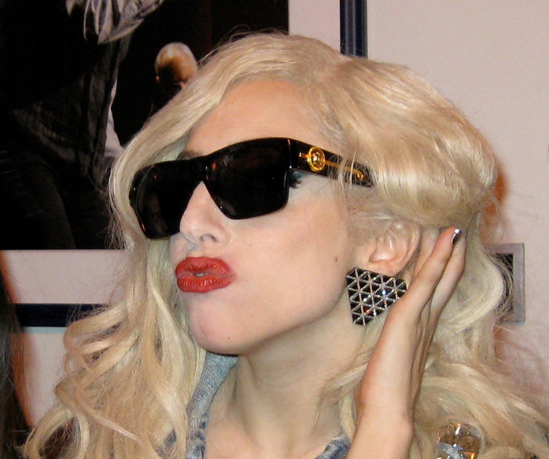 Interview with celebrity jeweler Layna Friedman on how the Red Carpet ...